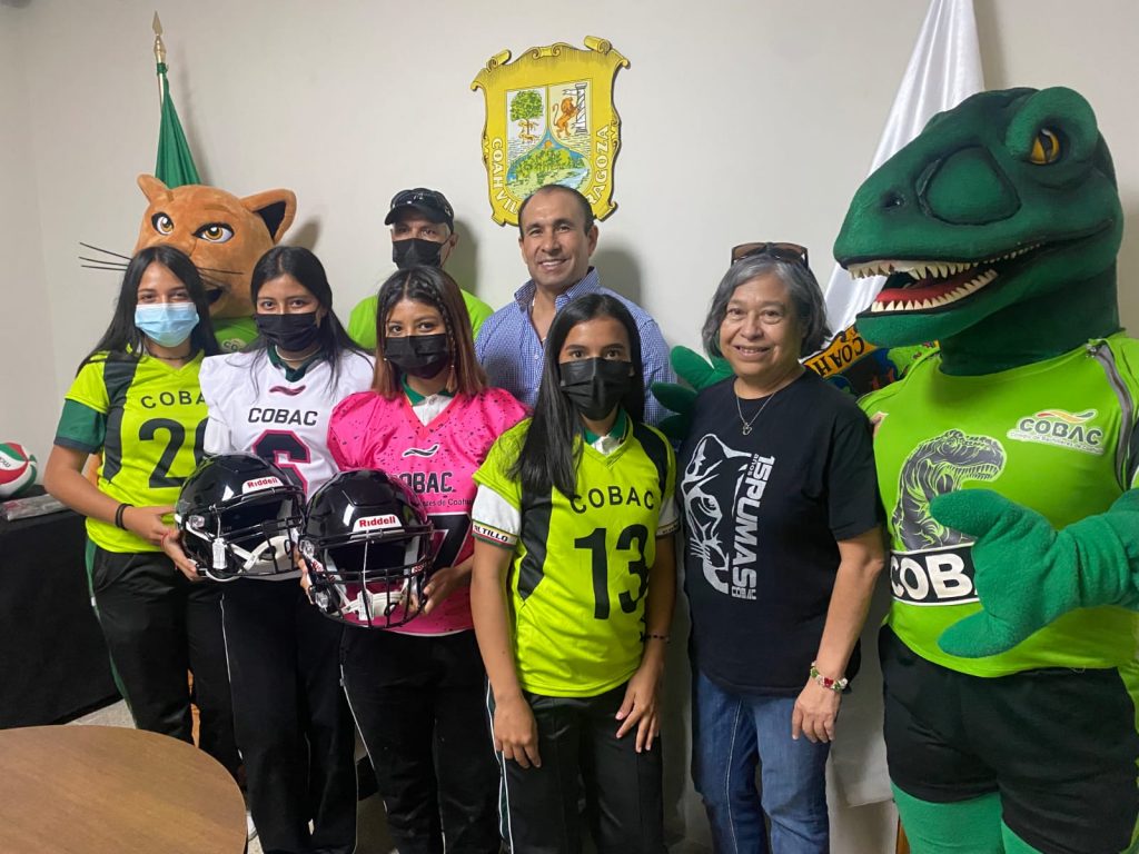 ENTREGA COLEGIO DE BACHILLERES DE COAHUILA EQUIPAMIENTO DEPORTIVO