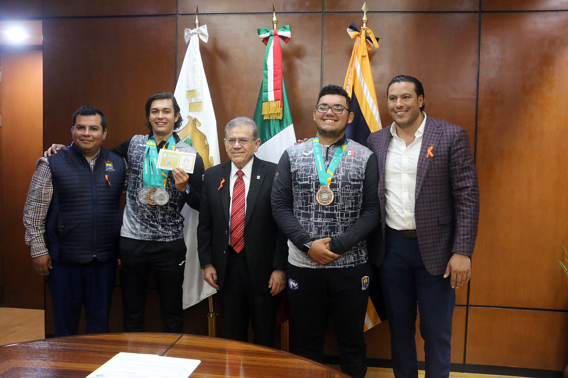 Seleccionados Nacionales de Tiro con Arco Presentan al Rector de la UAdeC sus Logros de los ...