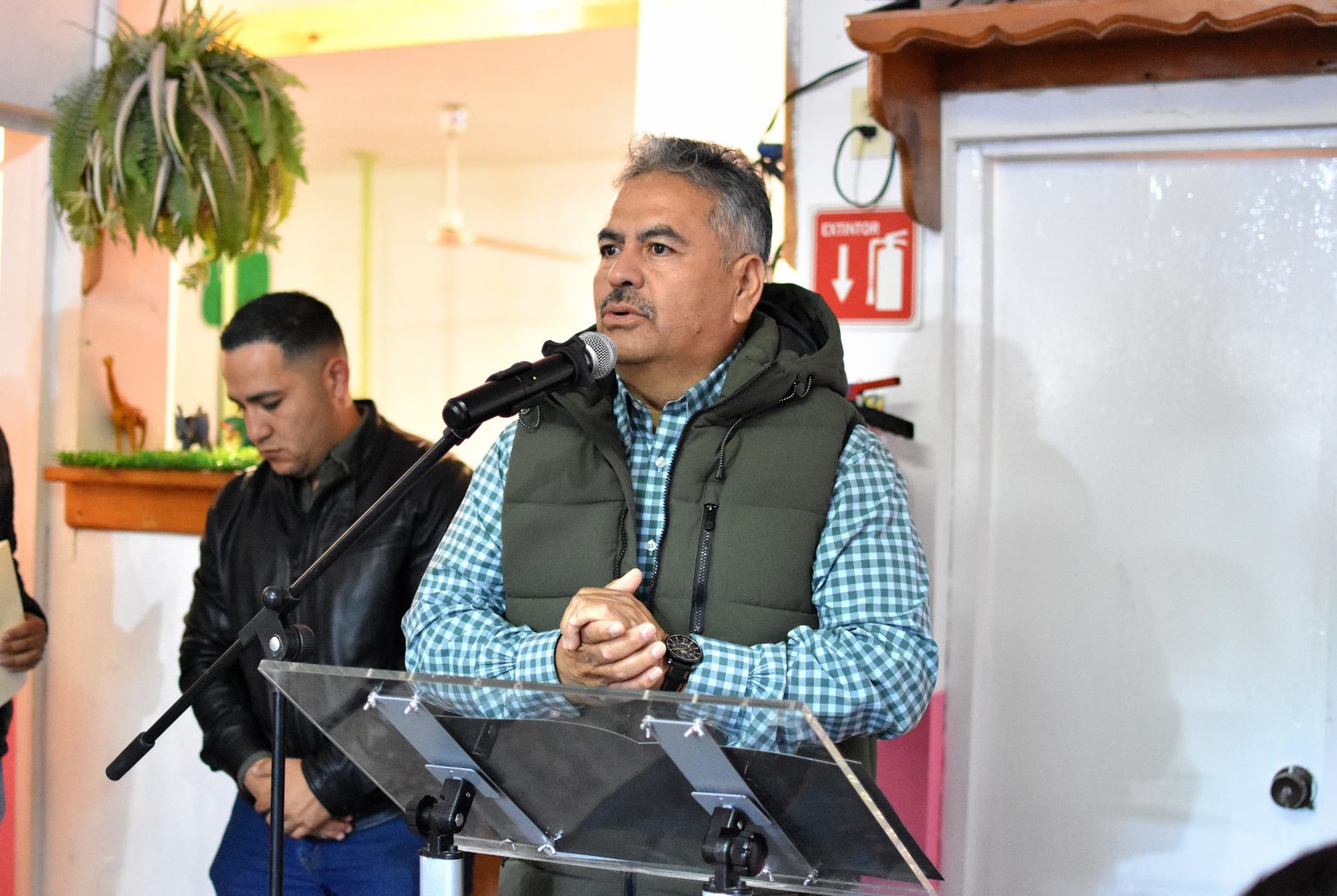 Entrega Víctor Leija rehabilitación de guardería en Cuatro Ciénegas