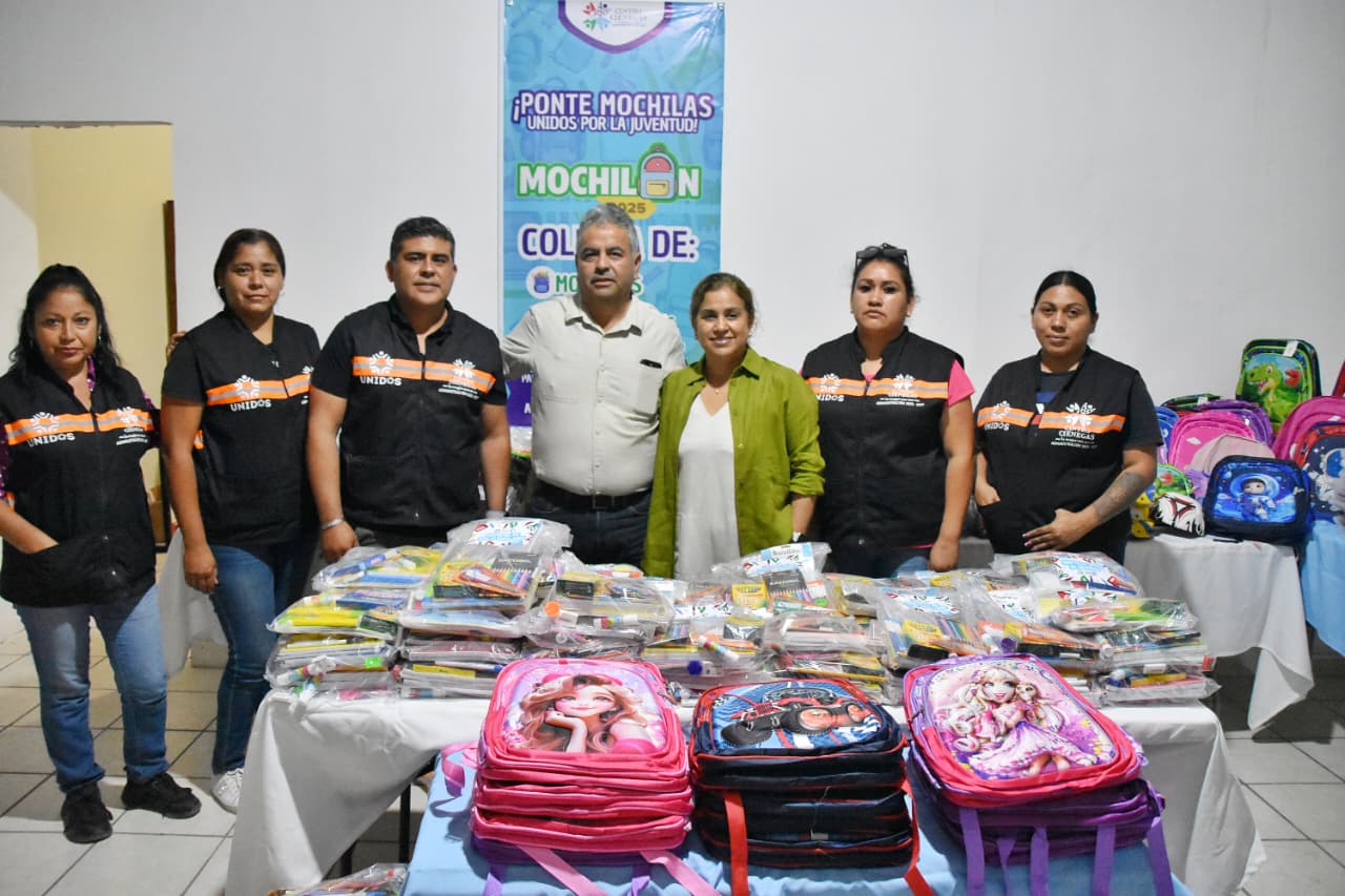 PREPARA VÍCTOR LEIJA Y DIF MUNICIPAL ENTREGA DE 750 PAQUETES DE ÚTILES ...