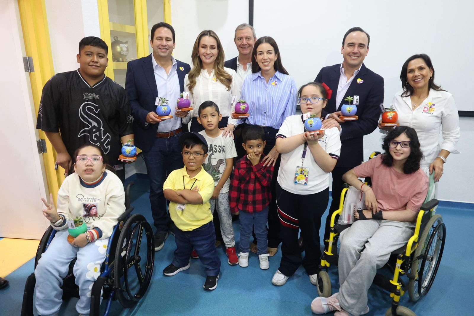 INSTALA MANOLO JIMÉNEZ EL CONSEJO LOCAL BENEFACTOR DEL CRIT COAHUILA